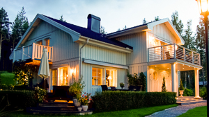 Hus med pelare - Villa Varm