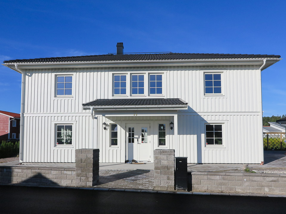 Kontinental stil med valmat tak - Villa Varm